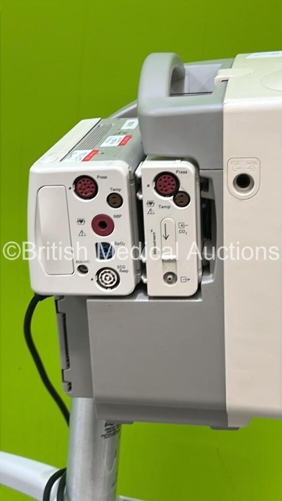 Philips MP30 Patient Monitor on Stand with Philips IntelliVue X2 ...