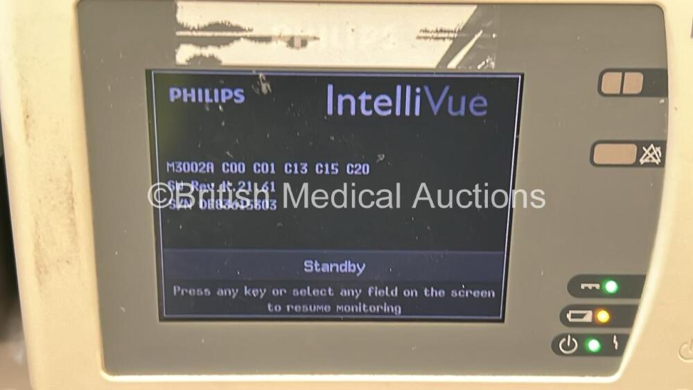 Philips MP30 Patient Monitor on Stand with Philips IntelliVue X2 ...