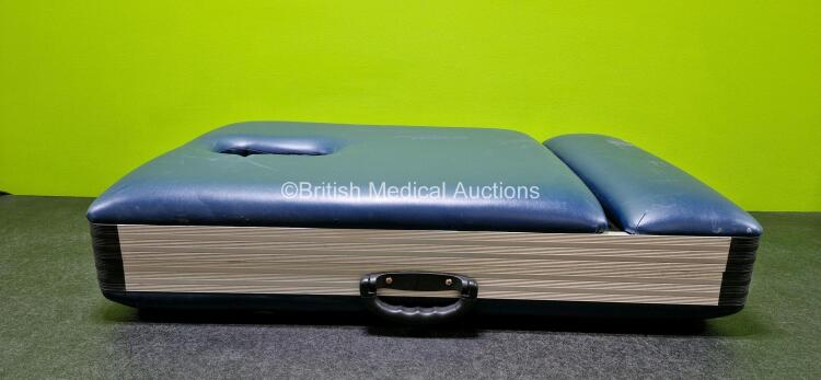 Portable Foldable Patient Couch Model TAB33 (Damaged Cushion - See ...