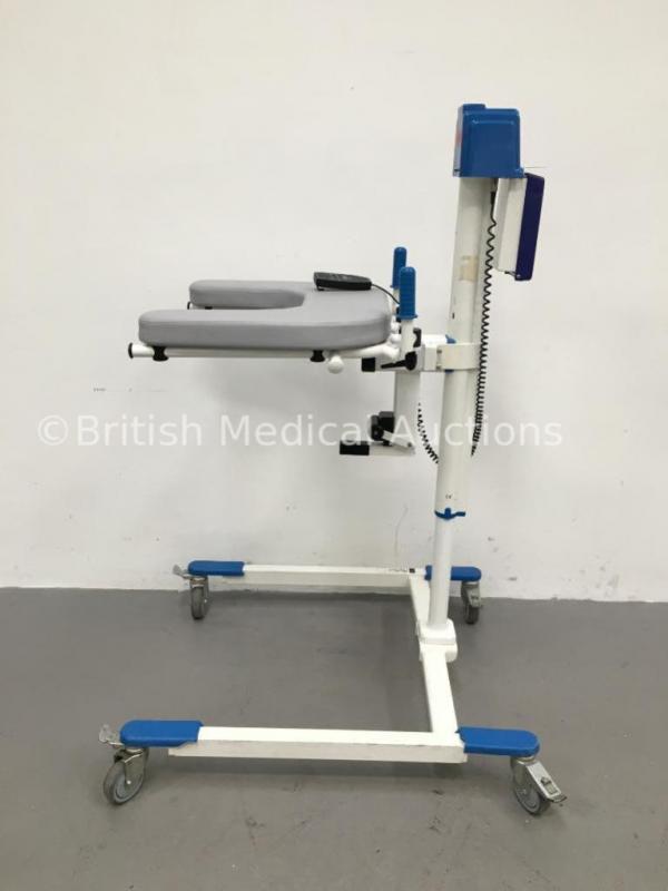 Arjo Walker Electric Patient Hoist with Controller (No Power) - Price ...