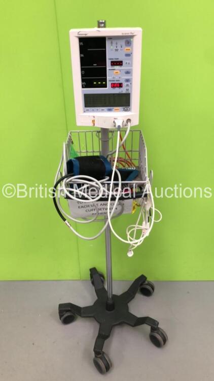 Datascope Accutorr Plus Vital Signs Monitor on Stand with SPO2 Finger ...