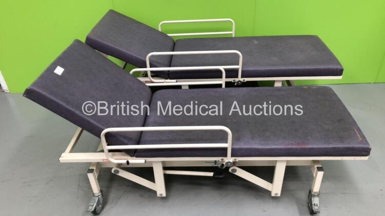 2 x Sidhil Hydraulic Patient Examination Couches (Hydraulics Tested ...