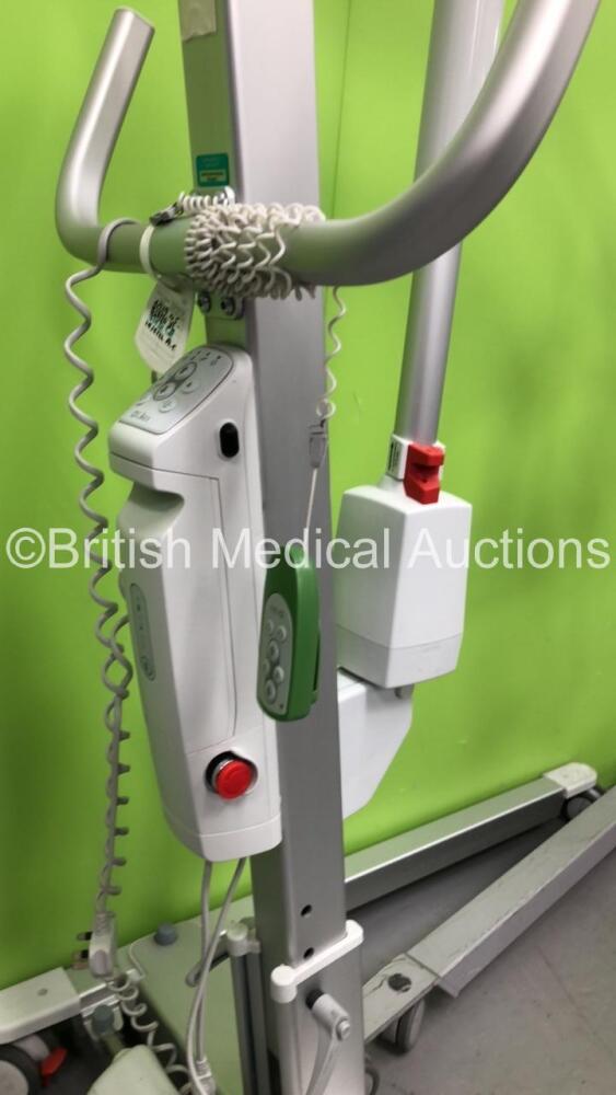 1 x Viking M Electric Patient Hoist with 1 x Battery and 1 x Controller ...