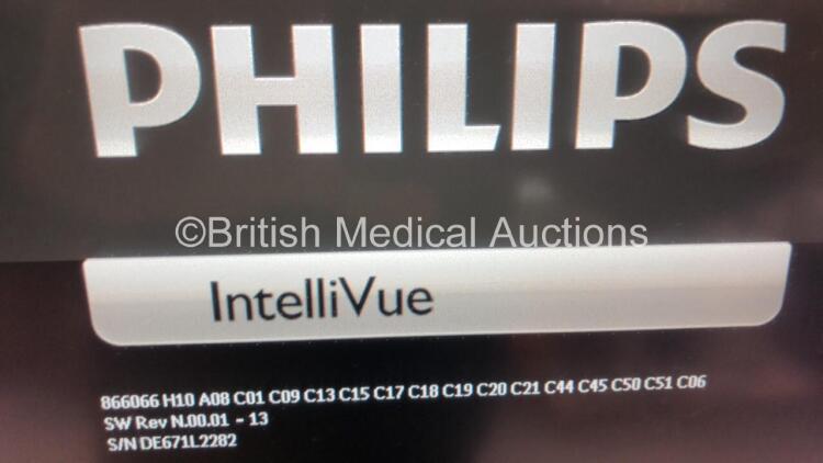 Philips IntelliVue MX550 Patient Monitor on Stand with Philips 867036 ...