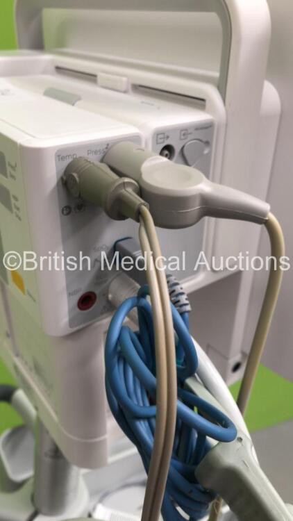 Philips IntelliVue MX550 Patient Monitor on Stand with Philips 867036 ...