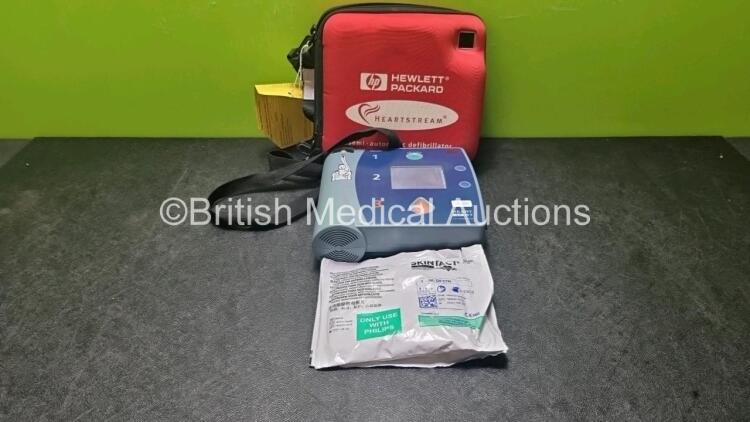 Philips Heartstart FR2 Defibrillator with 1 x M3863A Battery and 2 ...