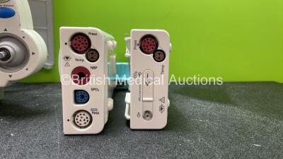 Philips IntelliVue MP70 Patient Monitor with 1 x Philips M3015A Opt C06 ...