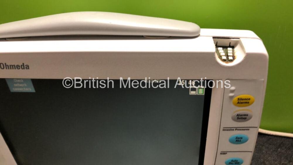 Job Lot Including 1 x GE Type F-FM-00 Patient Monitor (Powers Up with ...