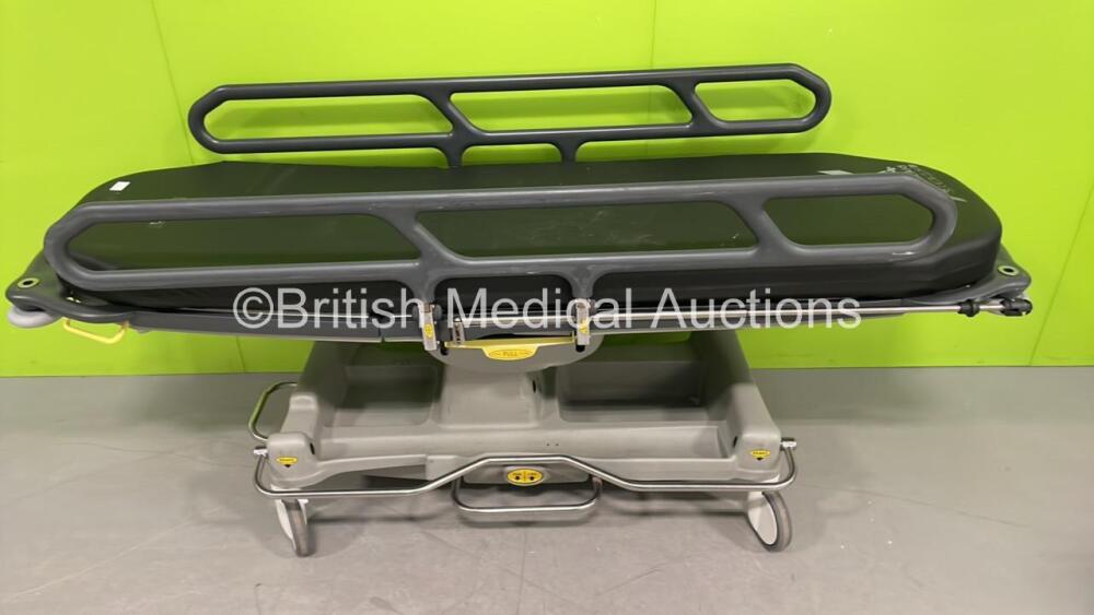 Anetic Aid QA3 Hydraulic Patient Trolley with Mattress (Hydraulics ...