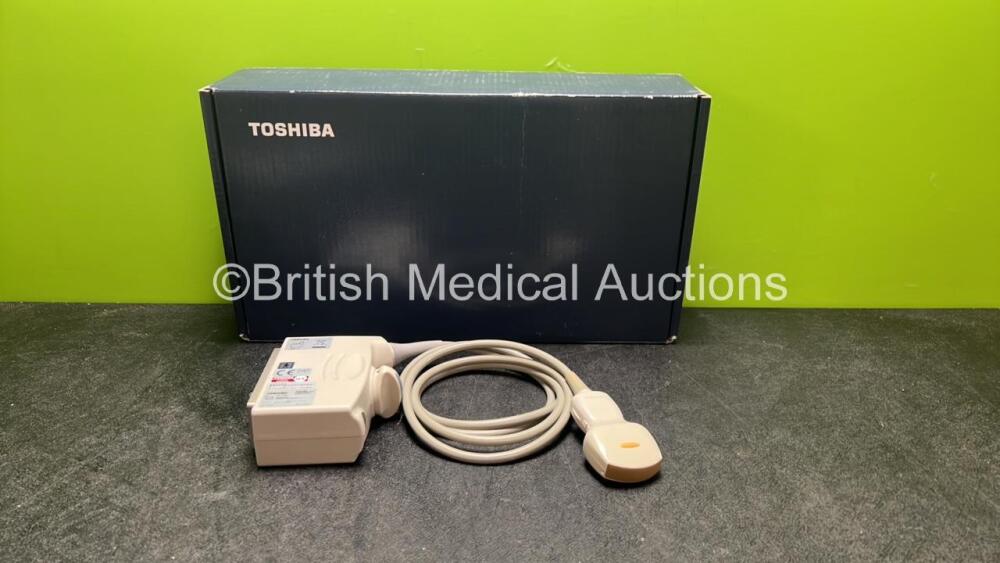 Toshiba PVT-674BT Ultrasound Transducer / Probe *Mfd - 12/2005* in Case ...