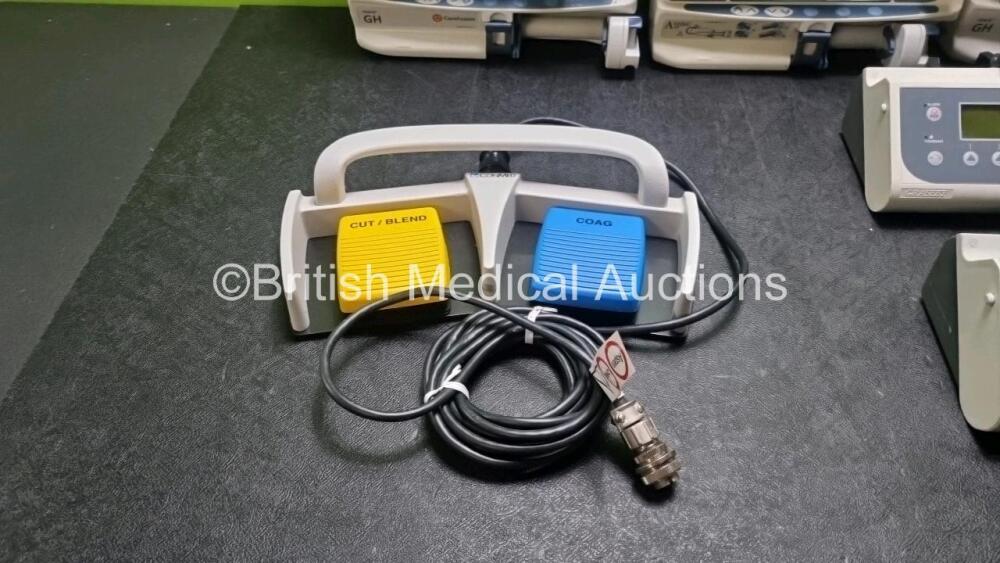 Mixed Lot Including 4 x Alaris Asena GH Syringe Pumps (All Power Up) 5 ...