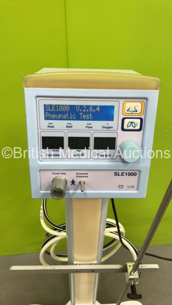 SLE1000 CPAP Therapy Unit V.2.6.4 on Stand with Hoses (Powers Up) *S/N ...