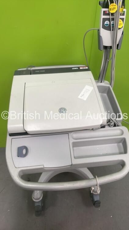 GE MAC 5500 ECG Machine on Stand with 10 Lead ECG Leads (Powers Up) *S ...