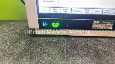 GE Type B450 Patient Monitor (Powers Up with Faulty Power Button-See ...