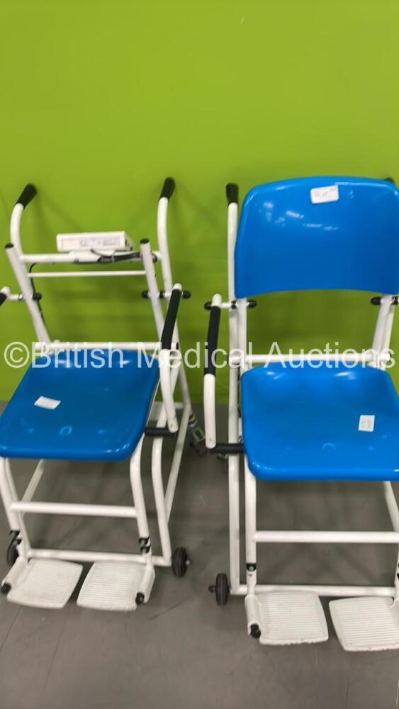 1 x Welch Allyn SPOT VItal Signs Monitor on Stand, 1 x Philips ...