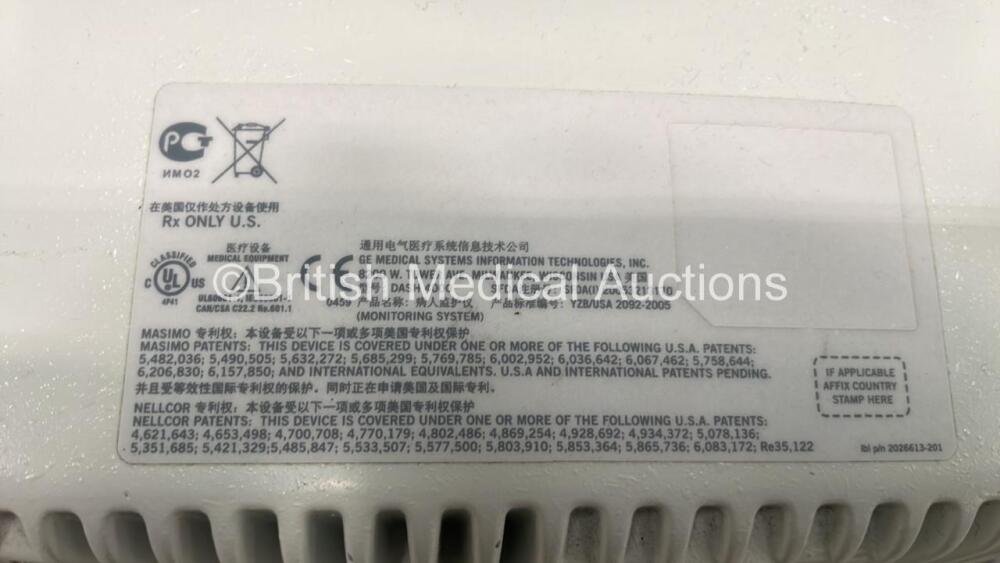 GE Dash 4000 Patient Monitor on Stand with BP1, BP2, SPO2, Temp, CO2 ...