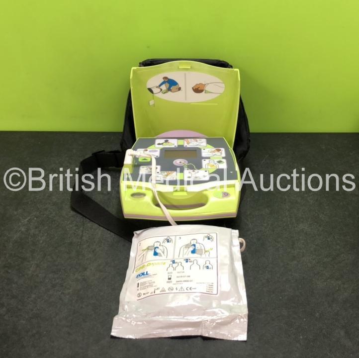 Zoll AED Plus Defibrillator with 1 x Battery and 1 x Electrode Pack in ...