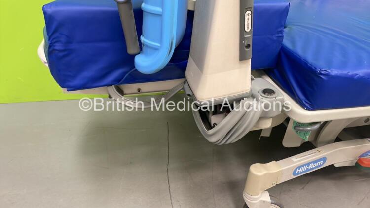 Hill-Rom Affinity 4 Electric Birthing Bed (Powers Up) | May 2023 Mixed ...