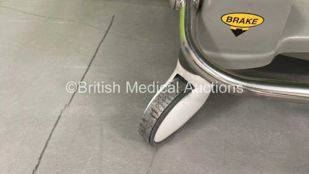 2 x Anetic Aid QA3 Hydraulic Patient Trolleys - 1 x Trolley with ...