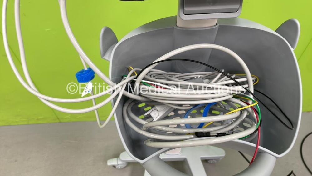 Mindray ePM 10M Patient Monitor on Stand with T1, T2, SPO2,NIBP and ECG ...