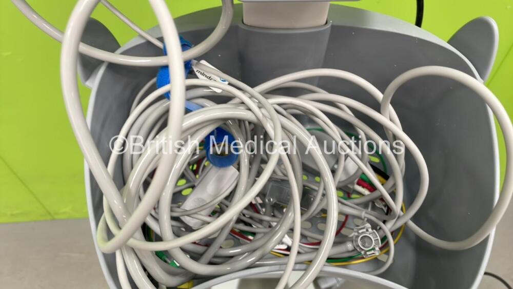 Mindray ePM 10M Patient Monitor on Stand with T1, T2, SPO2,NIBP and ECG ...