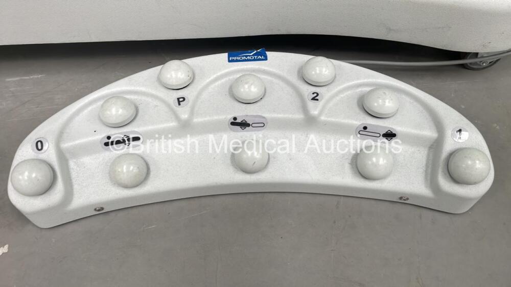Promotal Electric Gyne Couch with Stirrups and Foot Controller (No ...