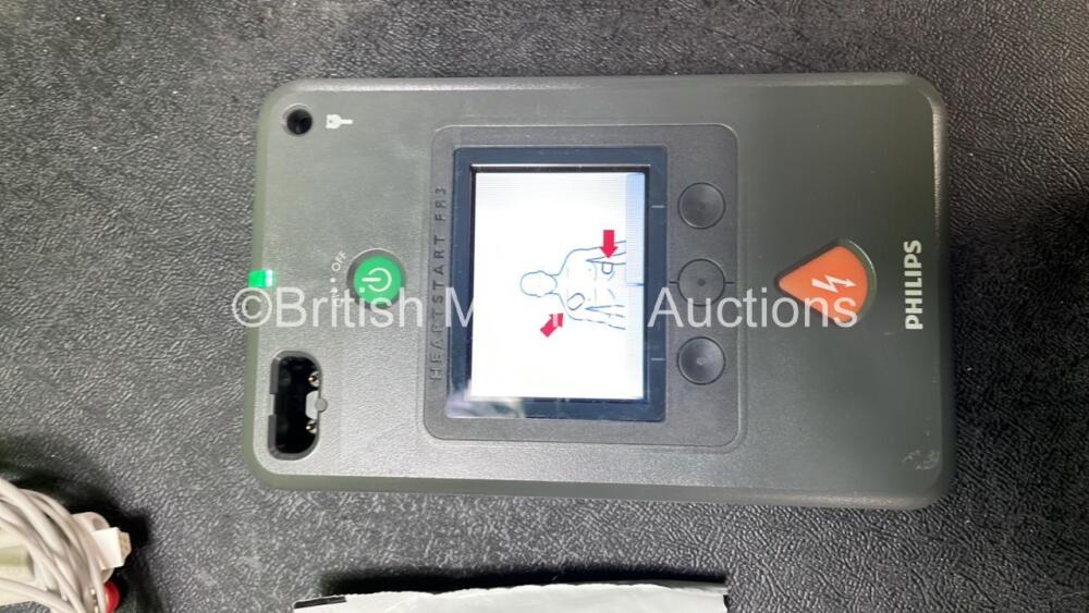 Philips Heartstart FR3 Defibrillator with 2 x Batteries *Install Dates ...