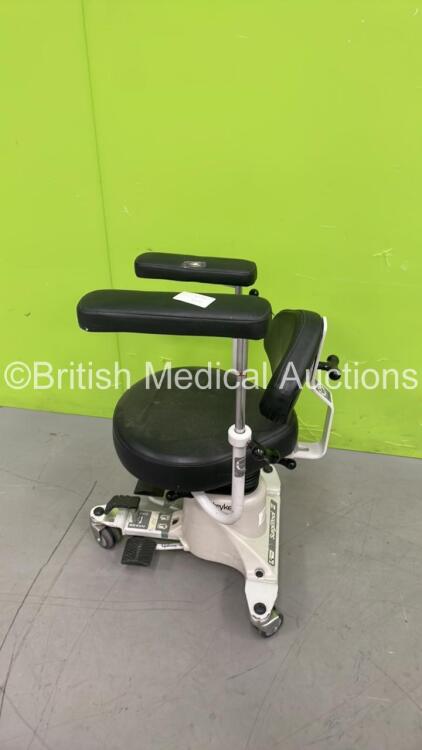 Stryker SurgiStool II Stool (Hydraulic Tested Working) | June 2023 ...