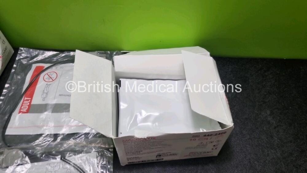 16 x ConMed Macrolyte 440-2400 Electrode Packs *Expired 2021* and 2 x ...