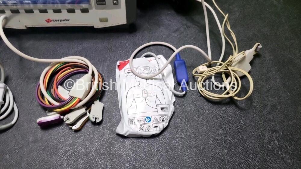 GS Corpuls3 Slim Defibrillator Ref : 04301 (Powers Up) with Corpuls ...