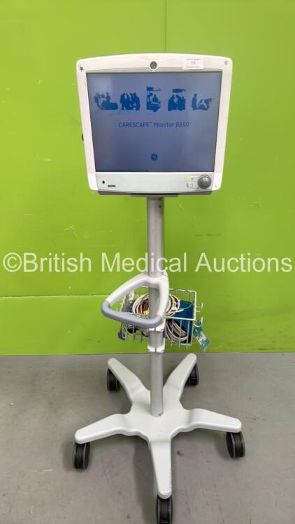 GE Carescape B650 Monitor on Stand with GE Patient Data Module Ref ...