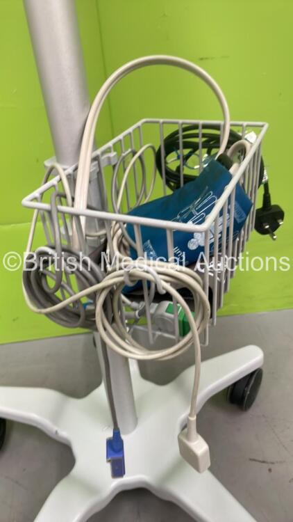 GE Carescape B650 Monitor on Stand with GE Patient Data Module Ref ...