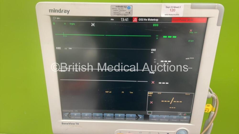 Mindray BeneView T8 Patient Monitor on Stand with Mindray BeneView T1 ...