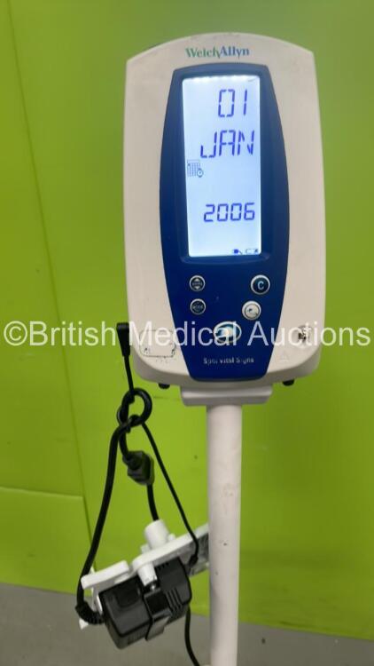 1 x GE Dinamap Carescape V100 Vital Signs Monitor on Stand, 1 x GE ...