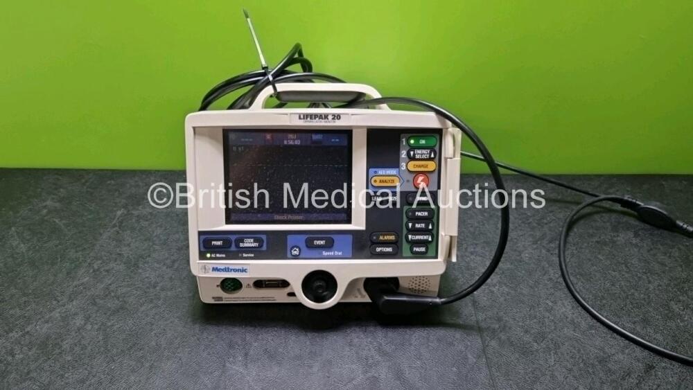 Medtronic Physio Control Lifepak 20 Defibrillator / Monitor (Powers Up ...