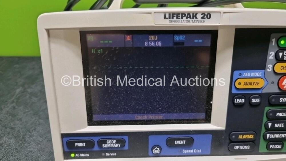 Medtronic Physio Control Lifepak 20 Defibrillator / Monitor (Powers Up ...