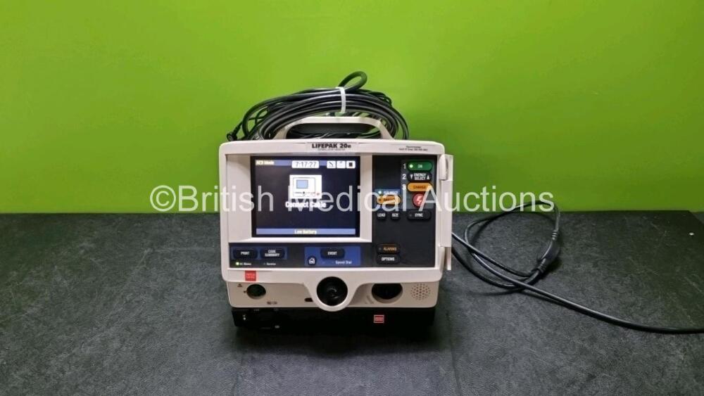 Medtronic Physio Control Lifepak 20e Defibrillator / Monitor (Powers Up ...