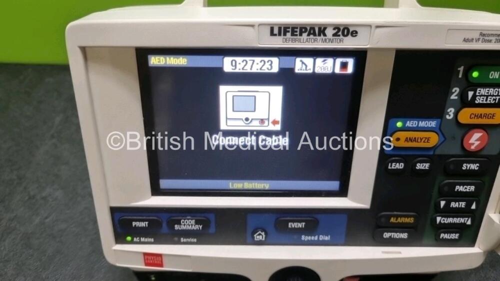 Medtronic Physio Control Lifepak 20e Defibrillator / Monitor (Powers Up ...