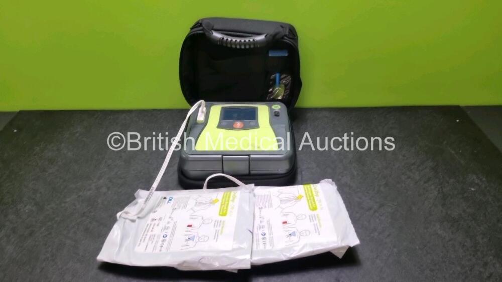 Zoll AED PRO Defibrillator (Powers Up) In Carry Case with 1 x Battery ...
