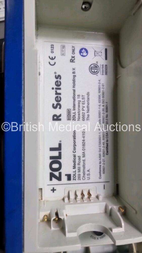 Zoll R Series ALS Defibrillator (Powers Up) Including Pacer, ECG and ...