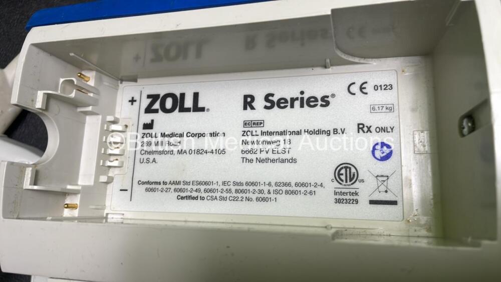 Zoll R Series Plus Defibrillator / Monitor (Powers Up with Stock ...