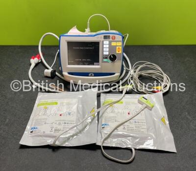 Zoll R Series Plus Defibrillator / Monitor (Powers Up with Stock ...