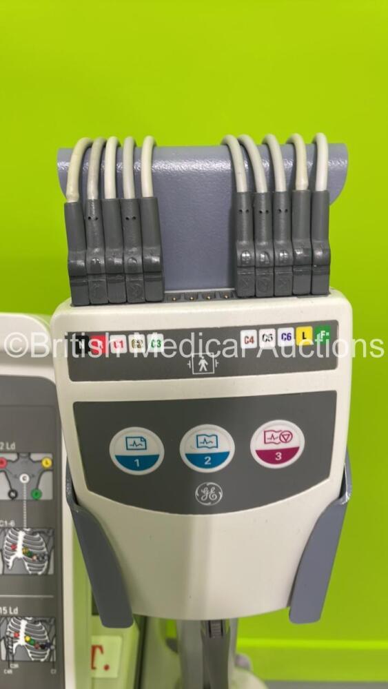 GE MAC 5500 ECG Machine on Stand with 10 Lead ECG Leads (No Power ...