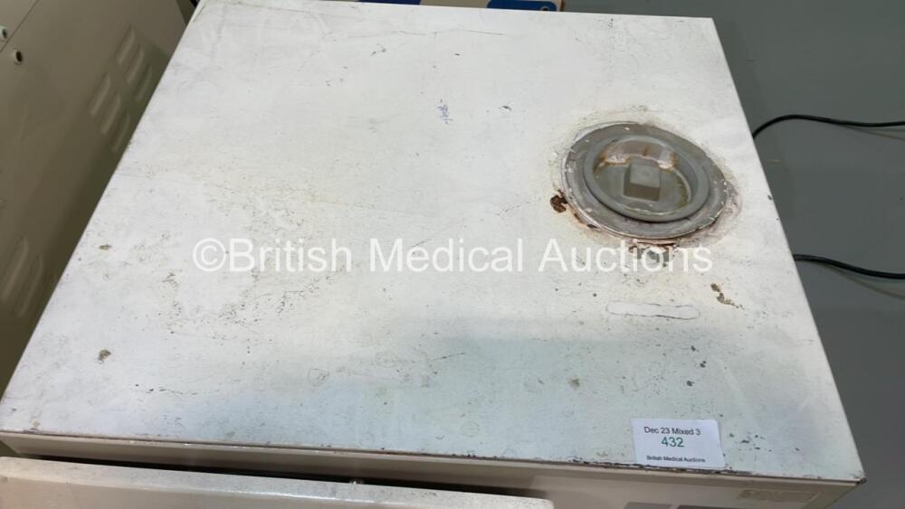 Eschmann SES 2000 Autoclave (Powers Up) | December 2023 Mixed Medical ...