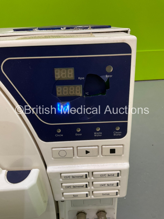 MDS Medical LF-12L Autoclave (Powers Up - Damaged Front Display ...