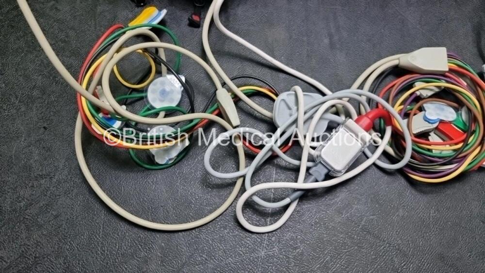 GS Corpuls3 Slim Defibrillator Ref : 04301 (Powers Up) with Corpuls ...