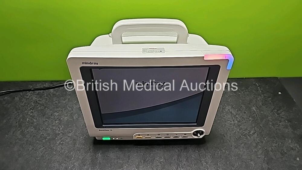 Mindray BeneView T5 Patient Monitor (Powers Up, Damaged Case, Marks on ...