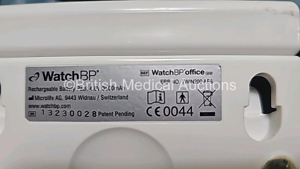 6 x WatchBP Office Microlife (5 x Power Up,1 x No Power, 1 x Powers Up ...